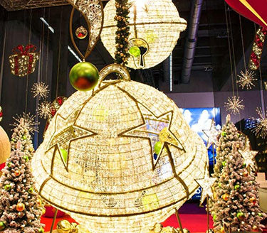 LED Lit Decorations – Commercial Christmas Supply - Commercial ...